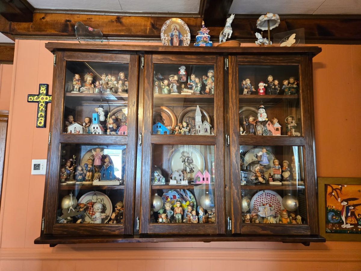 ALIXS TAG SALES IN CARLE PLACE in Carle Place, NY starts on 2/22/2025