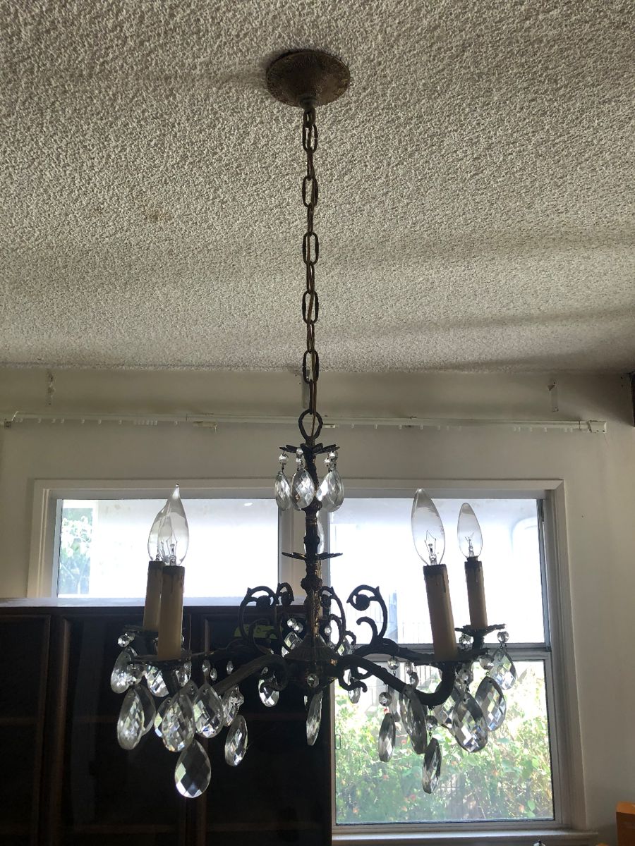 STAGE RIGHT ESTATE ECLECTIC SALE IN HUNTINGTON... starts on 2/21/2025