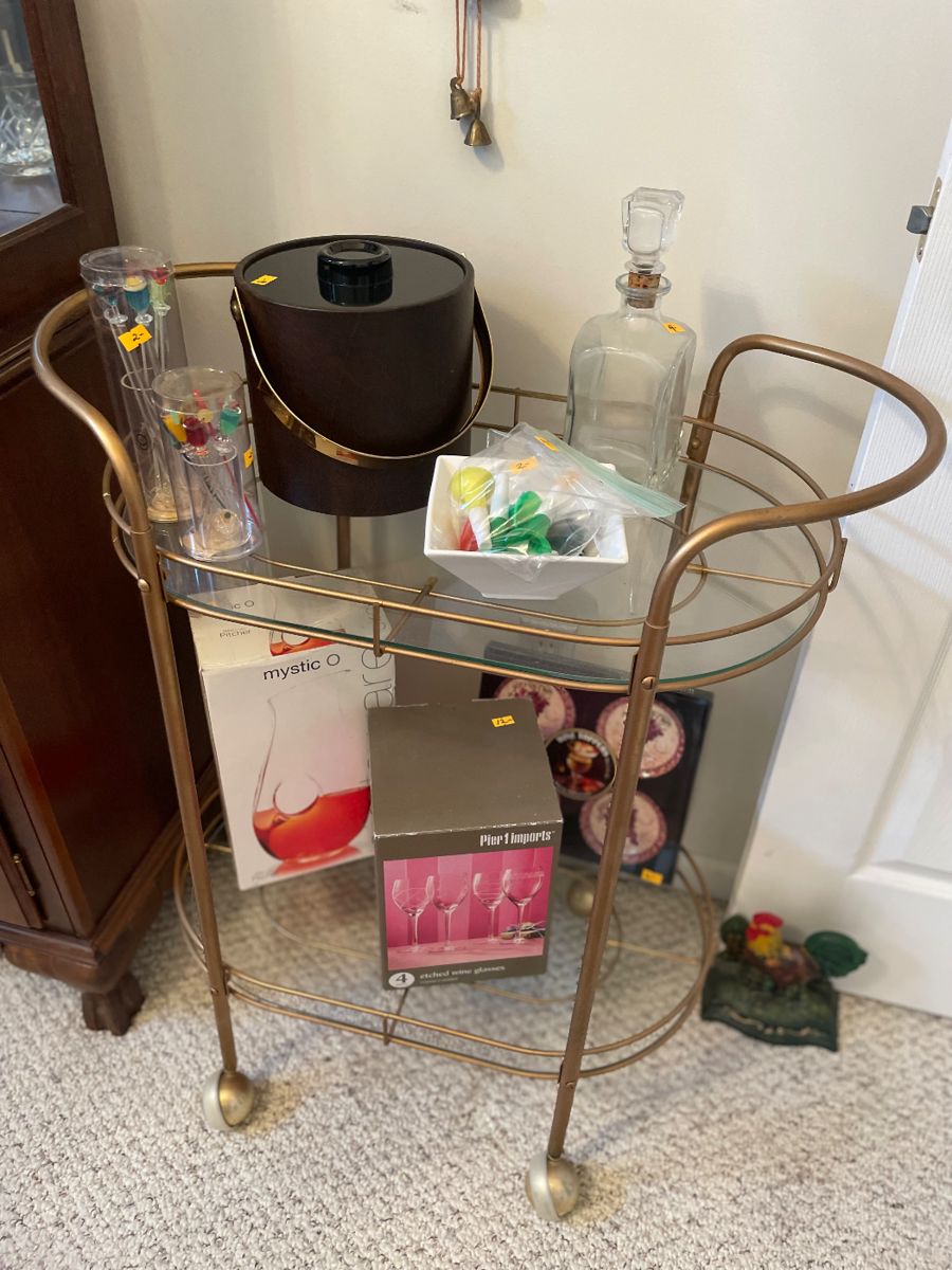 50% off Sunday Arlington Estate Sale starts on 2/28/2025