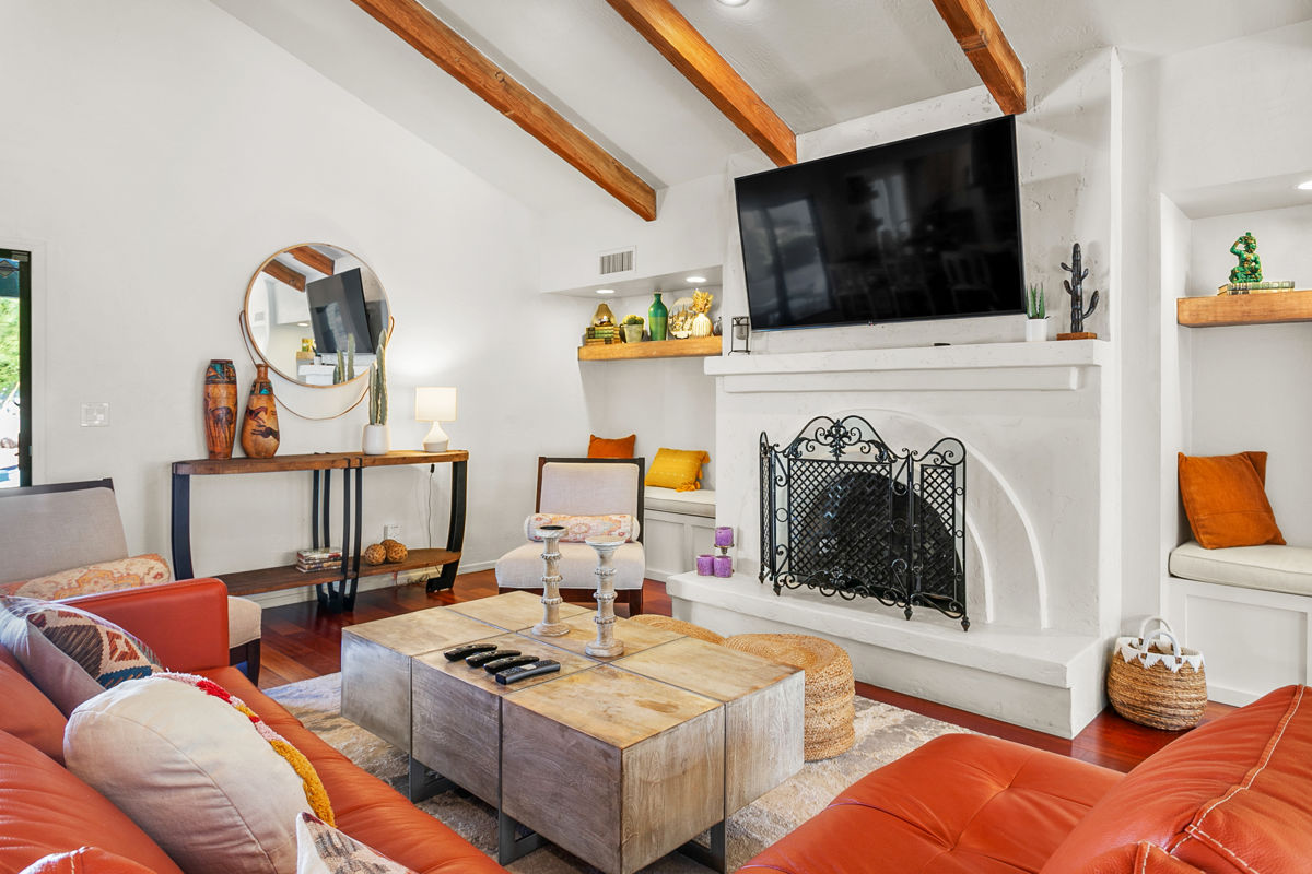 Estate Sale with Very Nice Furniture starts on 2/21/2025