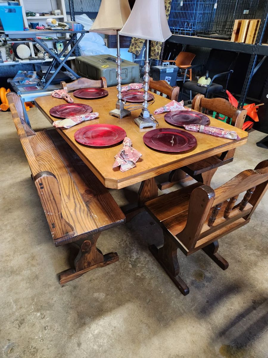 WAREHOUSE FULL OF USED HOUSEHOLD ITEMS starts on 2/20/2025