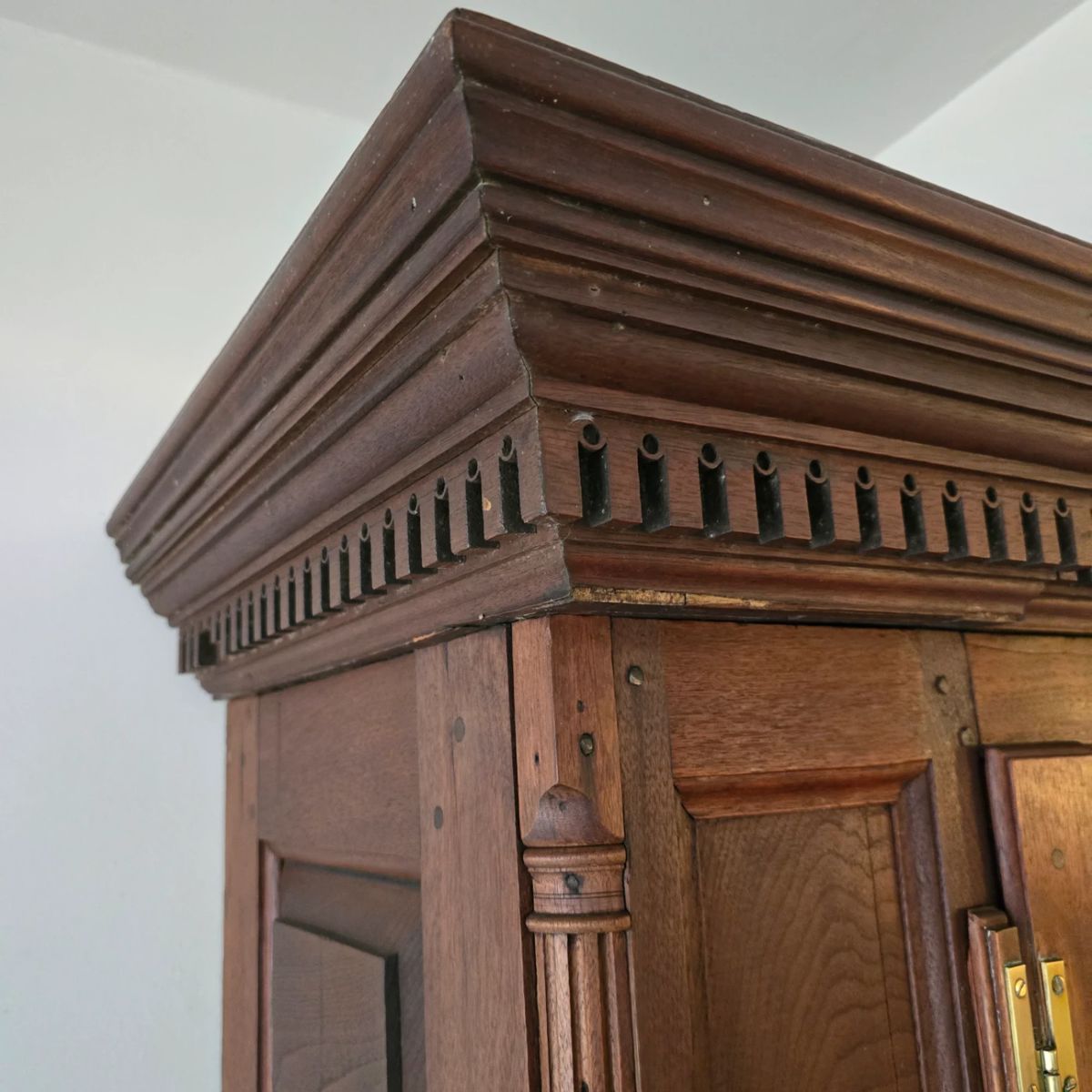 Merion Station Estate Sale starts on 2/23/2025