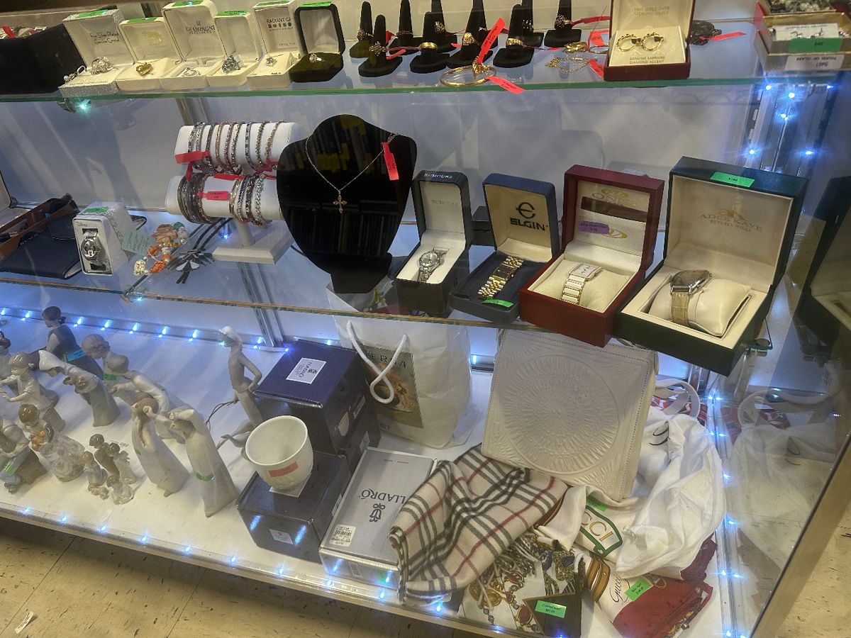 NEW ADDITIONS BIG SALE Records Lladro Waterford... starts on 2/21/2025