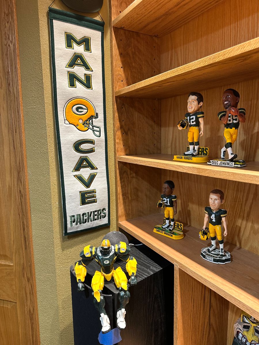 A Packers Fans Dream Tools Newer Furniture... starts on 3/6/2025