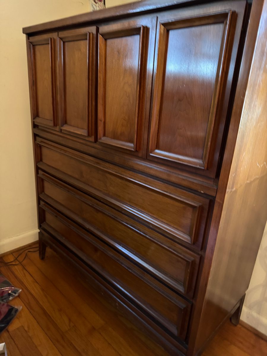 FEATHERED NEST ESTATE SALES -WATERFRONT HOME starts on 3/1/2025