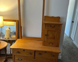 Manhattan, KS Estate Sales around 66502