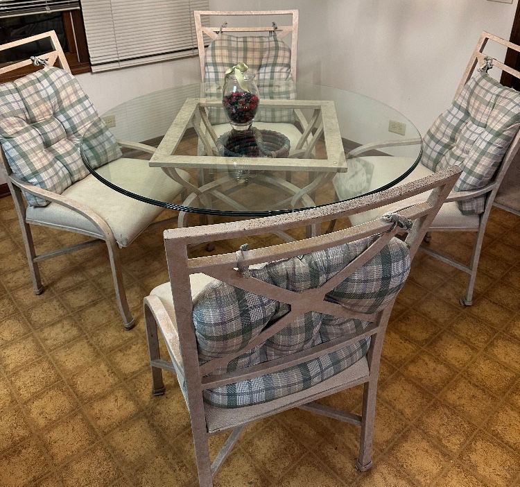 50% OFF (most) SUNDAY~LARGE LARGE LARGE NAPERVILLE... starts on 3/22/2025