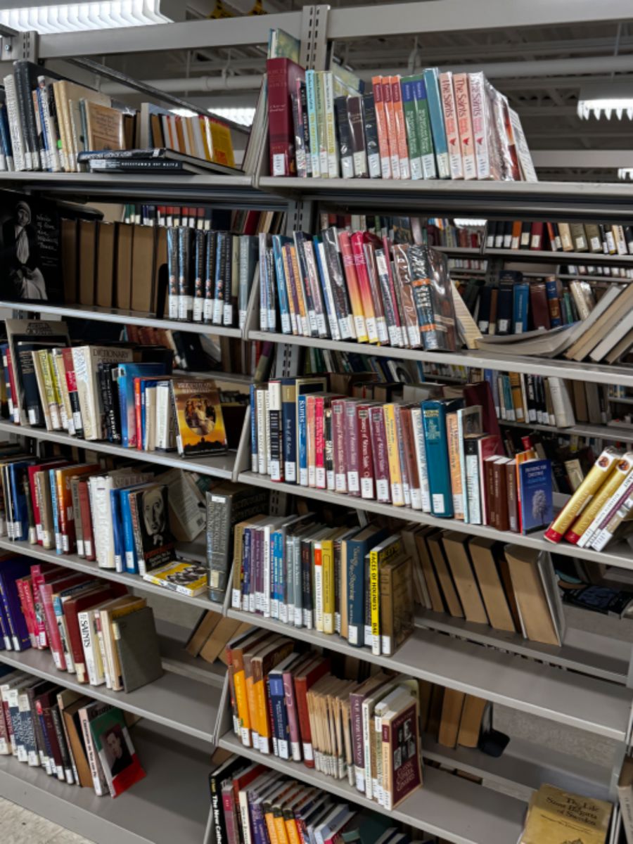 PRIVATE SCHOOL LIBRARY LIQUIDATION PART 1 starts on 3/14/2025