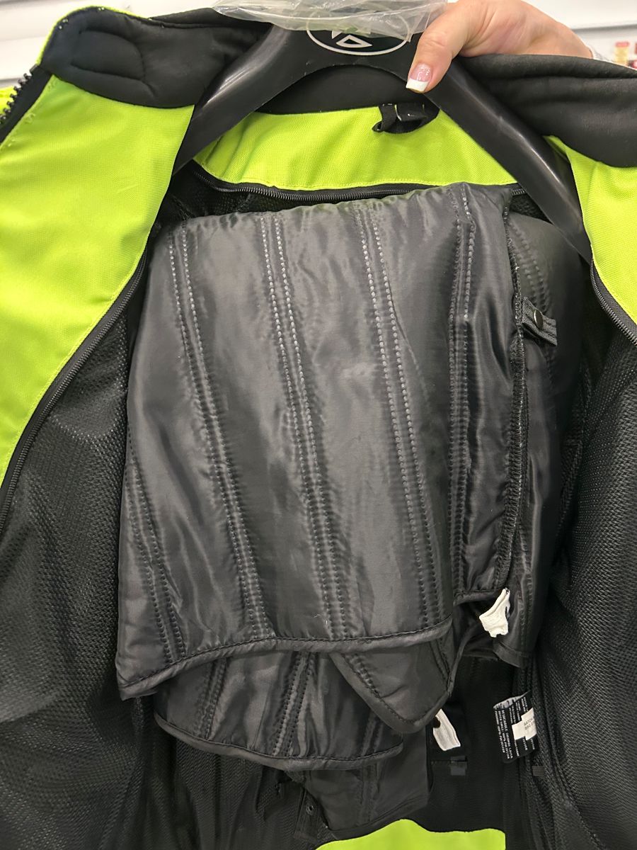 TOP HAT Books BMW & MOTORCYCLE APPAREL Collectible... starts on 3/6/2025