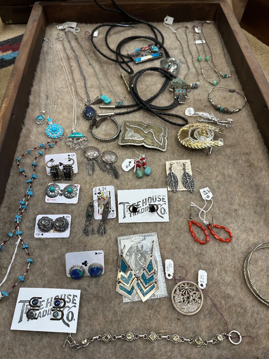 ANTIQUE STORE LIQUIDATION!!! WE ARE MOVING starts on 3/8/2025