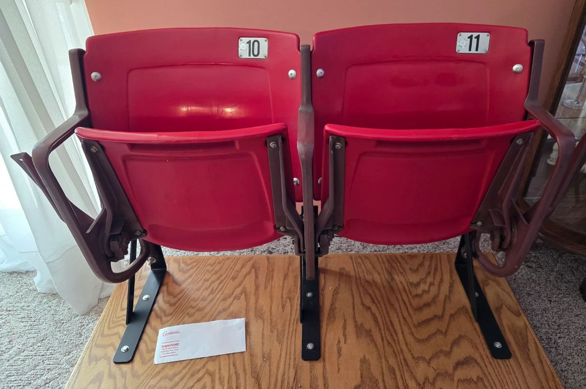 Carolyn Rasche Estate Sale in Warrenton, MO starts on 5/17/2025