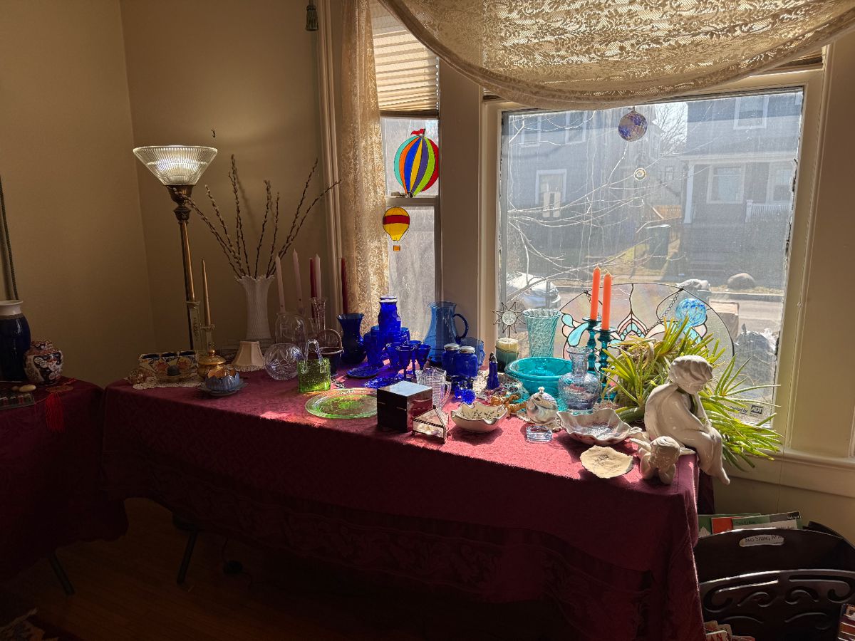 ESTATE SALE BY COLLEEN in Rochester, NY starts on 3/22/2025