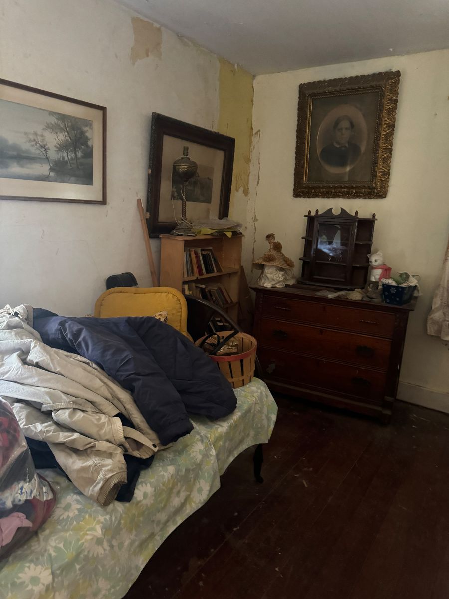 Picker-Style ESTATE Sale in NISKAYUNA starts on 3/15/2025