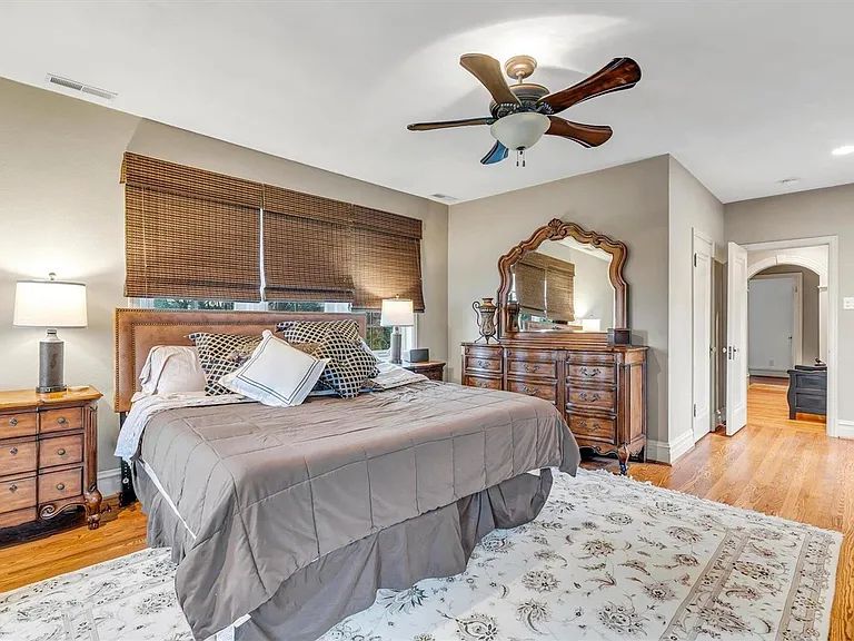 Ladue Moving Sale starts on 3/16/2025