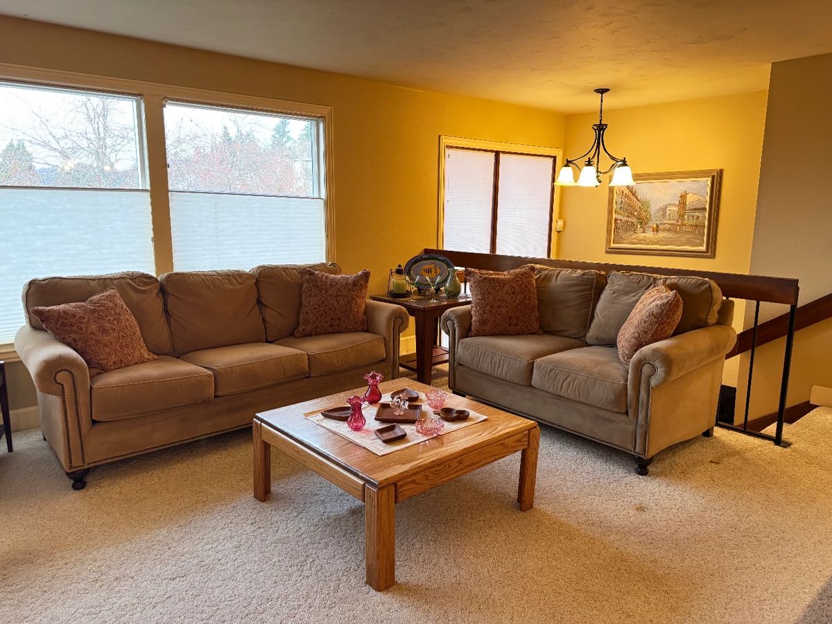 ECLECTIC ESTATE SALE SPRINGFIELD in Springfield, OR starts on 3/14/2025