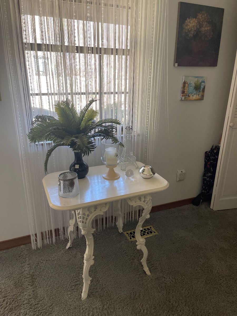 Estate Sale by The Junque Ladies in Ironton, OH starts on 3/20/2025