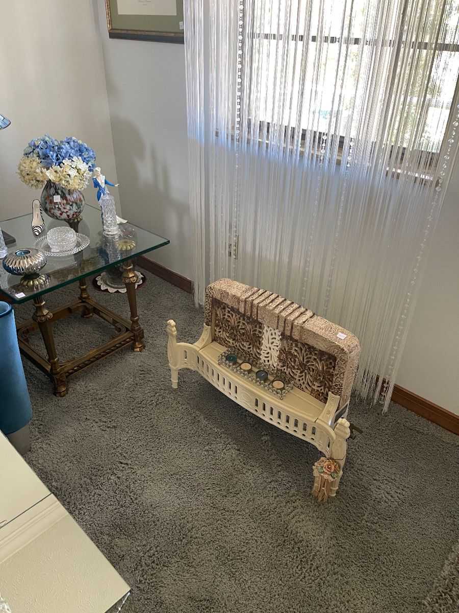 Estate Sale by The Junque Ladies in Ironton, OH starts on 3/20/2025