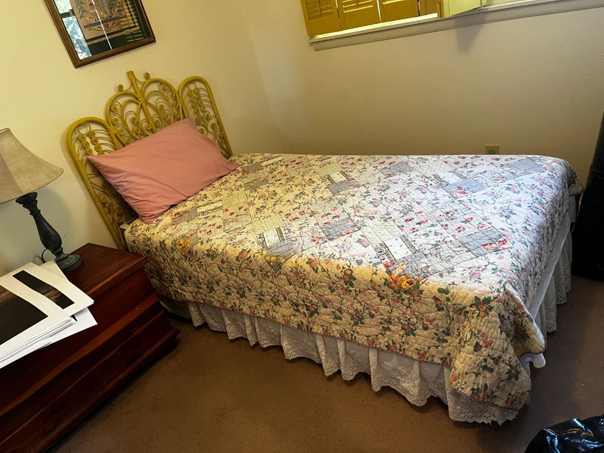 Green Mountain Road SE Estate Sale March 25, 28,29 starts on 3/18/2025