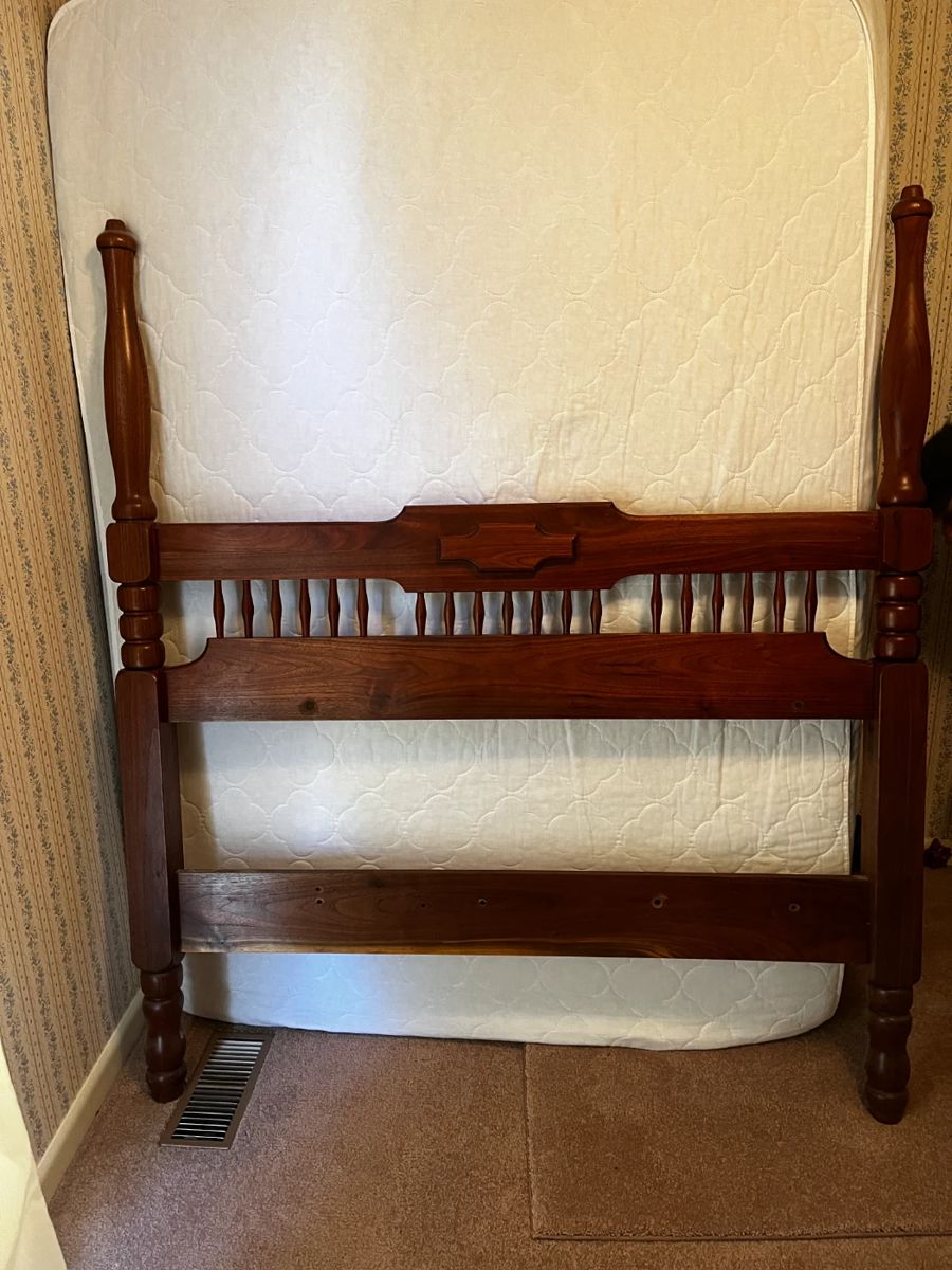 Green Mountain Road SE Estate Sale March 25, 28,29 starts on 3/28/2025