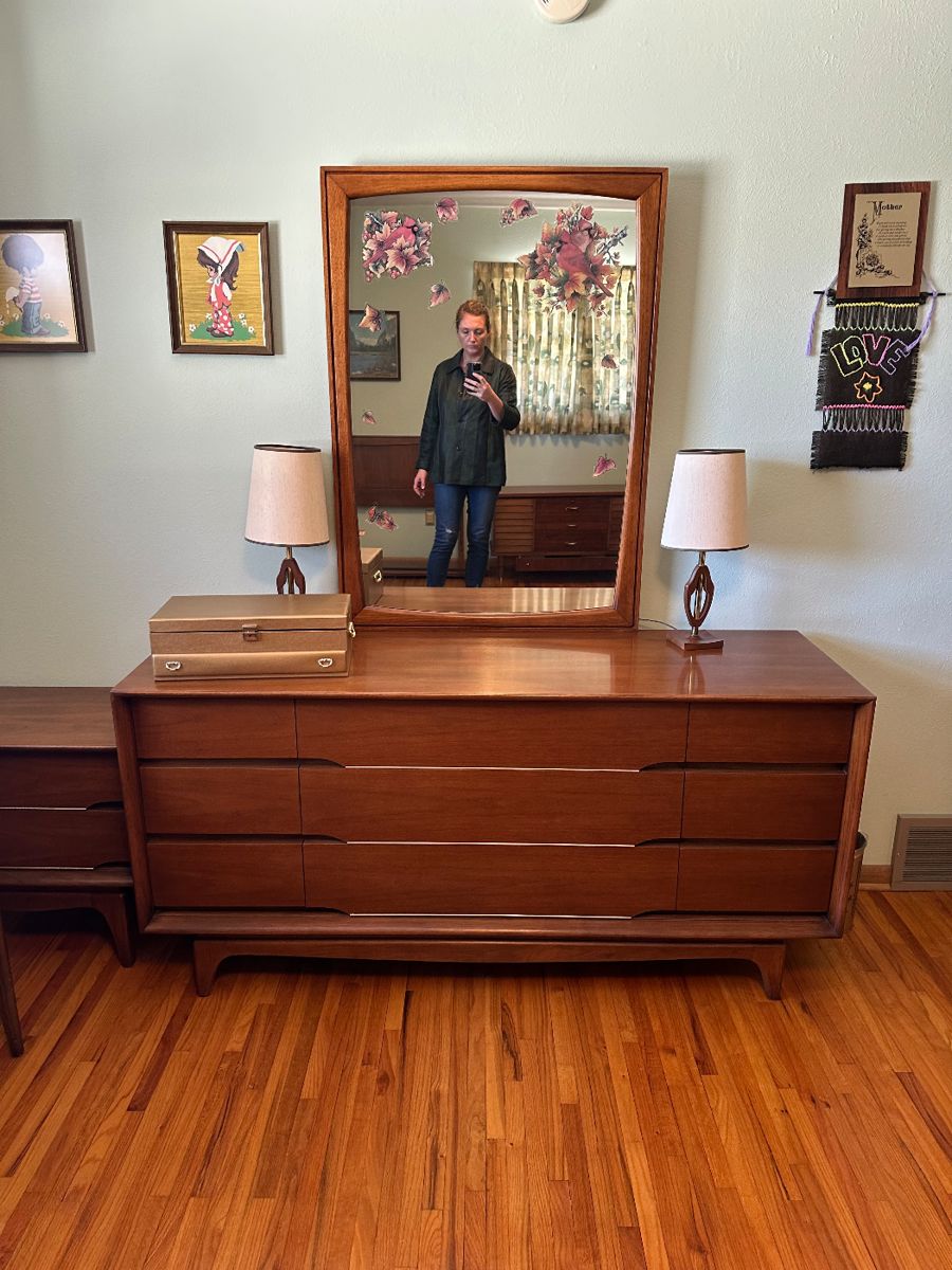 Mid-Century Time Capsule Sale in Rochester, MN starts on 3/29/2025