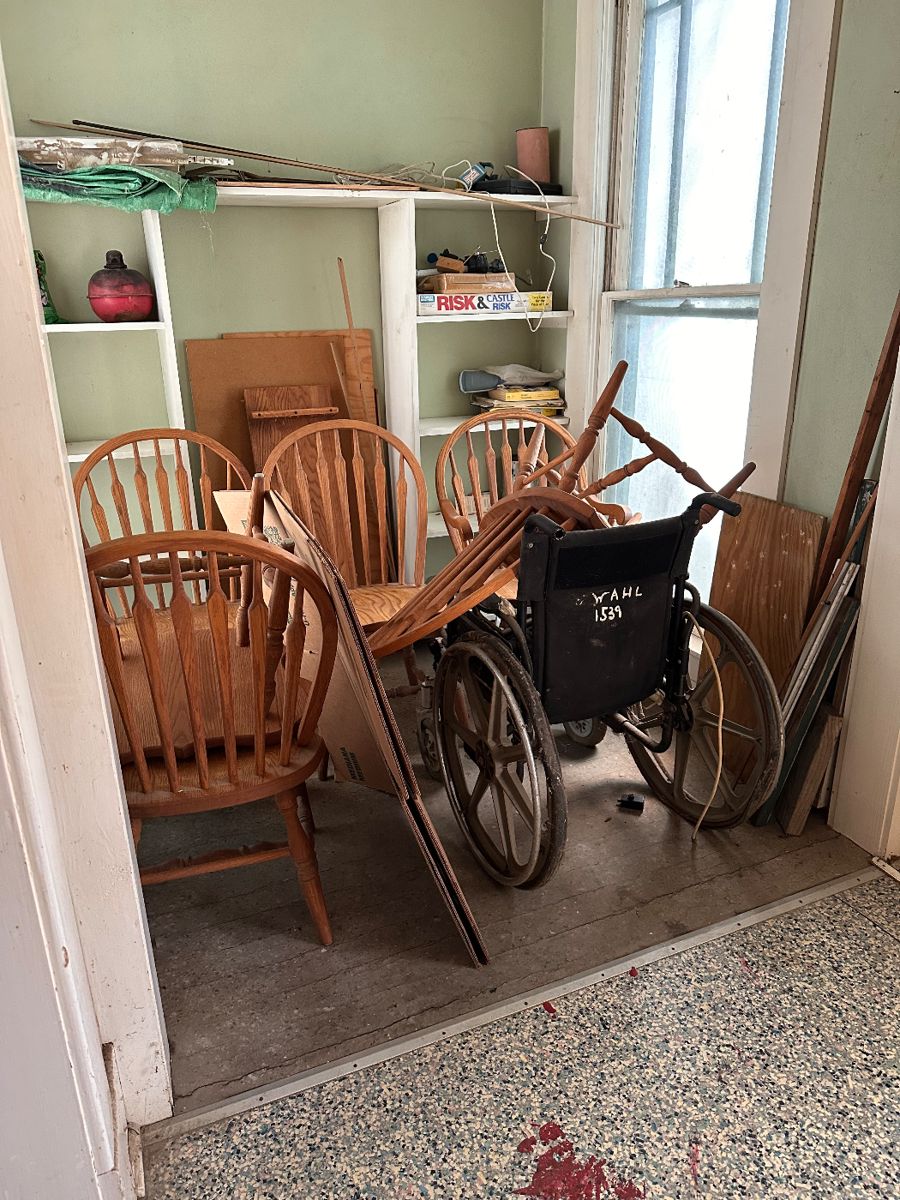 DIGGERS SALE! One Day! Carry off!! starts on 3/22/2025