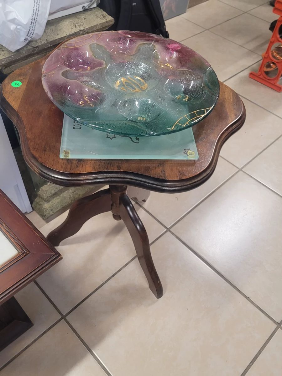 New Jewelry Clothing and Tchotchkes starts on 3/20/2025