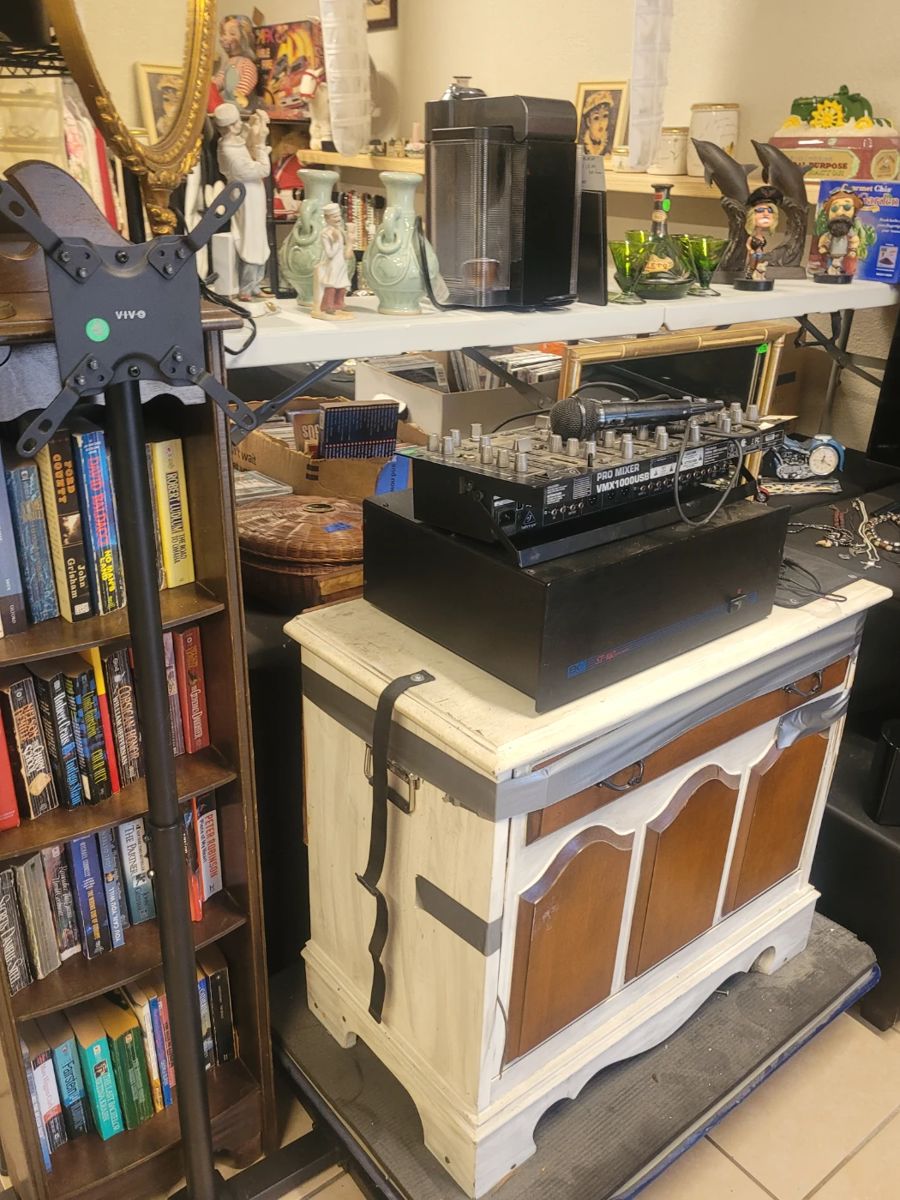 New Jewelry Clothing and Tchotchkes starts on 3/20/2025