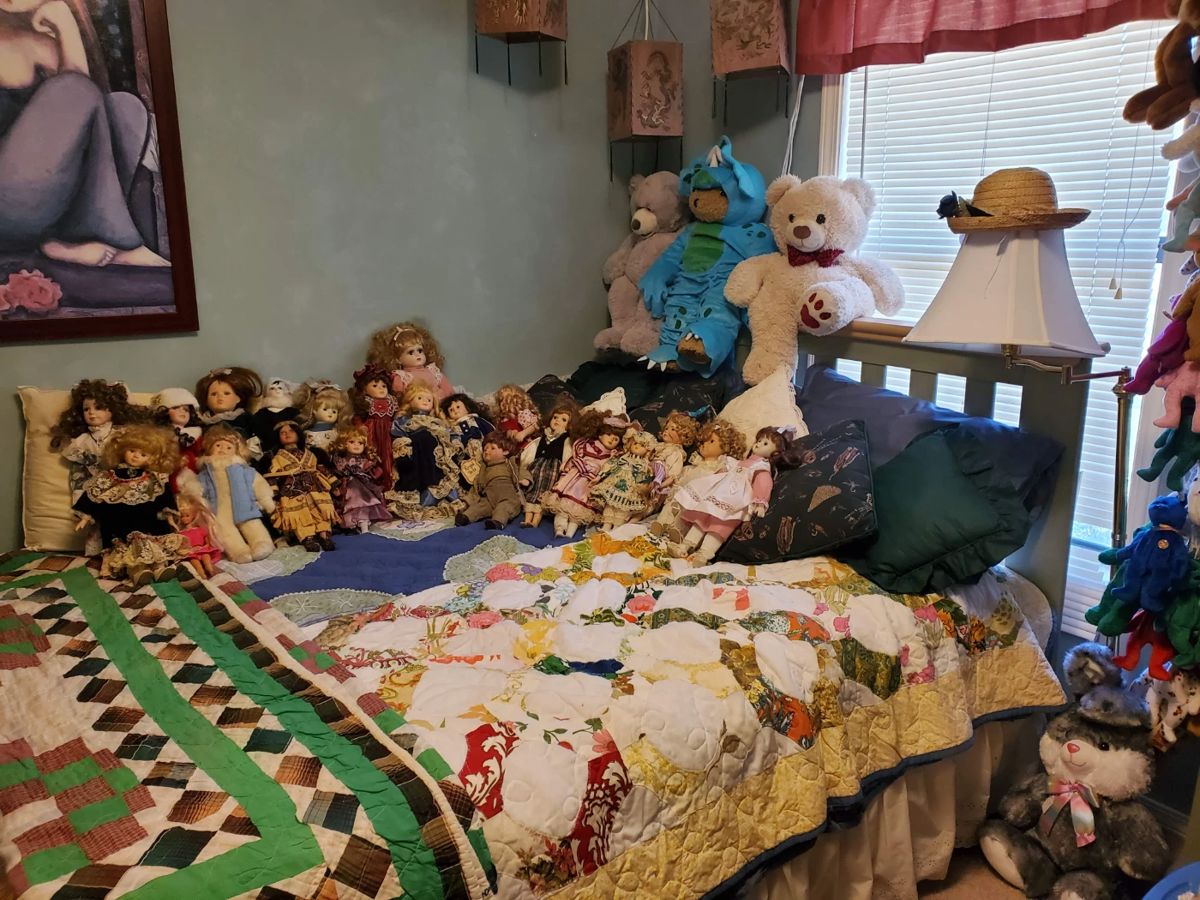 The Estate of Jane Wheeler, O.D. 70% Off Monday starts on 4/5/2025