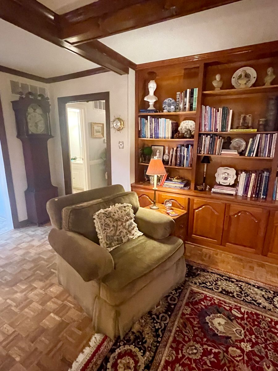 FABULOUS 3 DAY EAST MEMPHIS ESTATE SALE starts on 4/5/2025