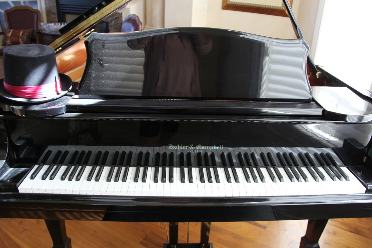 Pretties, Estate of Odell Barry, Grnd Piano,... starts on 4/1/2025