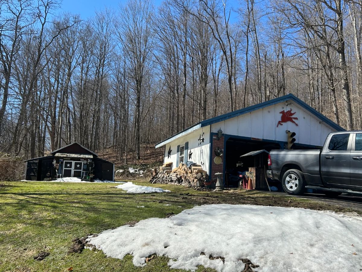 HIMES LIVE ANTIQUE AUCTION ONSITE SUGARGROVE PA starts on 4/19/2025