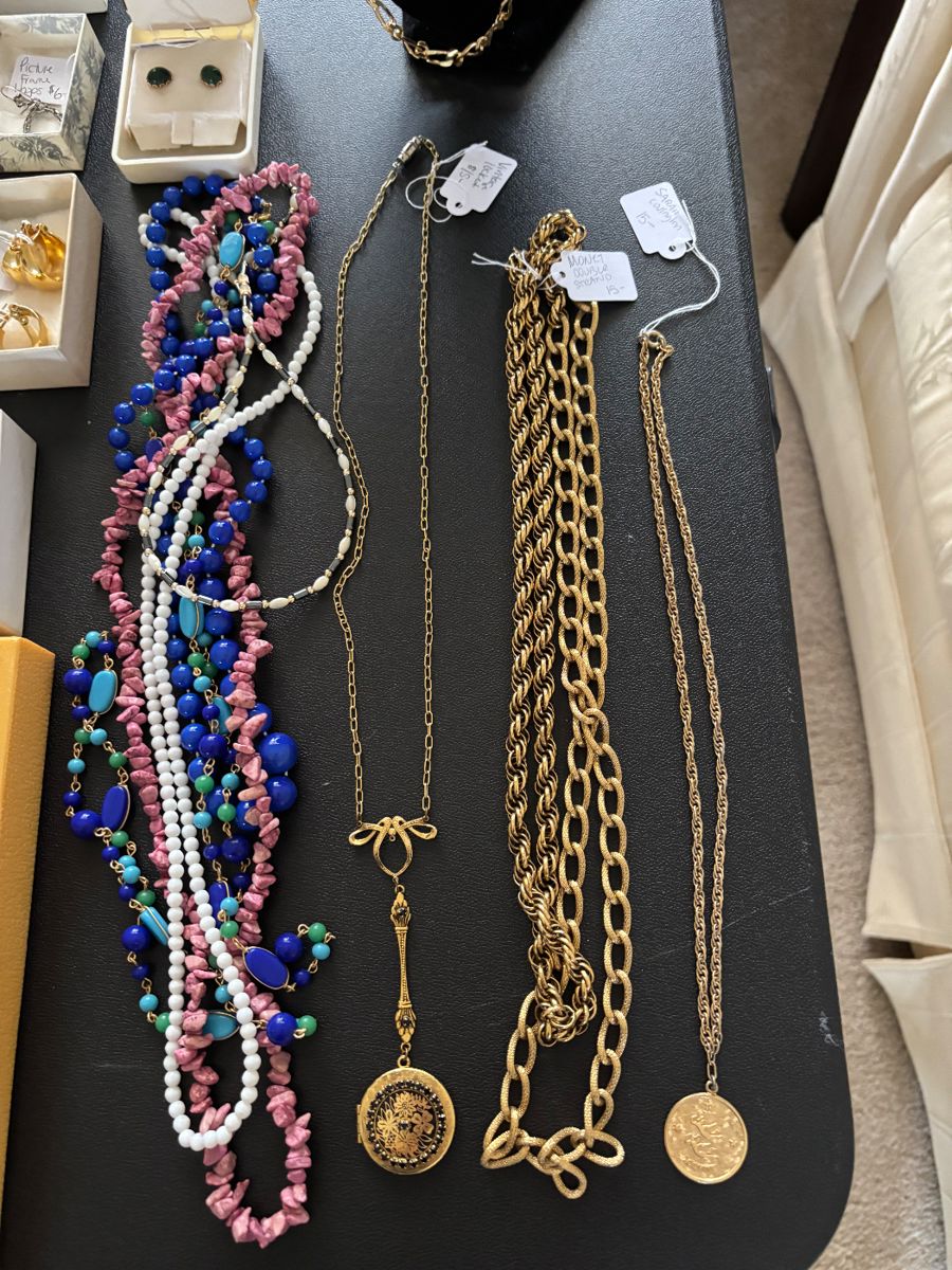 Pineda Crossing Clean Vintage & Modern 3/2... starts on 4/4/2025