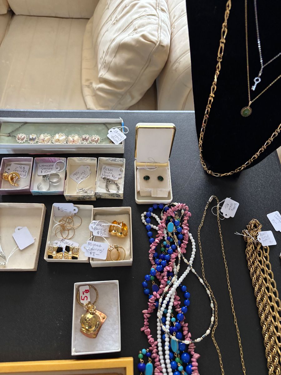 Pineda Crossing Clean Vintage & Modern 3/2... starts on 4/4/2025