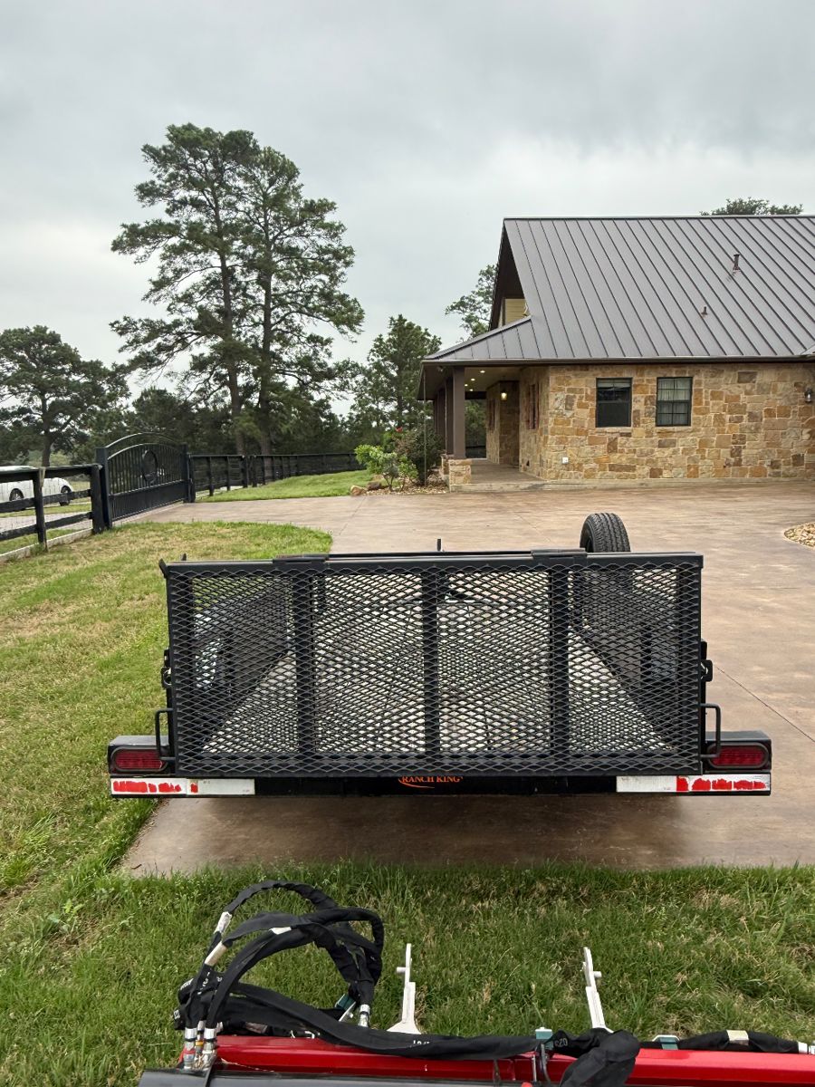 The Double O Ranch Estate Sale in Smithville, TX starts on 4/4/2025