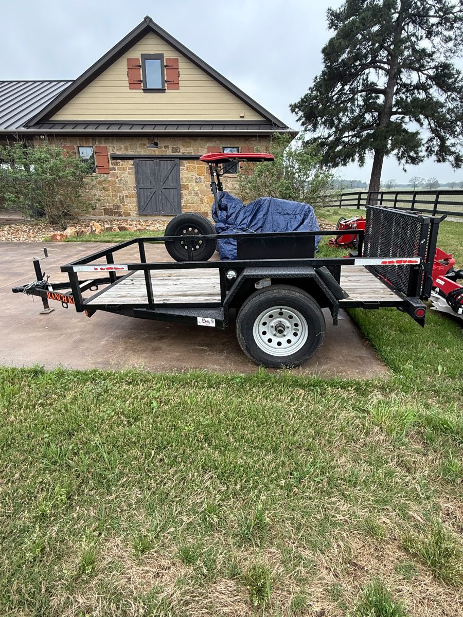 The Double O Ranch Estate Sale in Smithville, TX starts on 4/4/2025