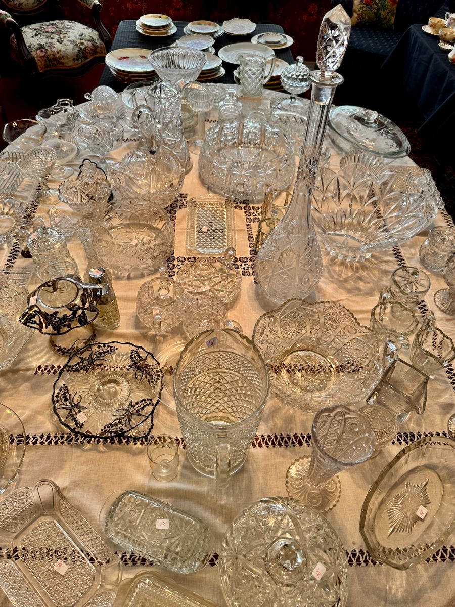 Hideaway Treasures Estate Sales in Tyler, TX starts on 4/4/2025