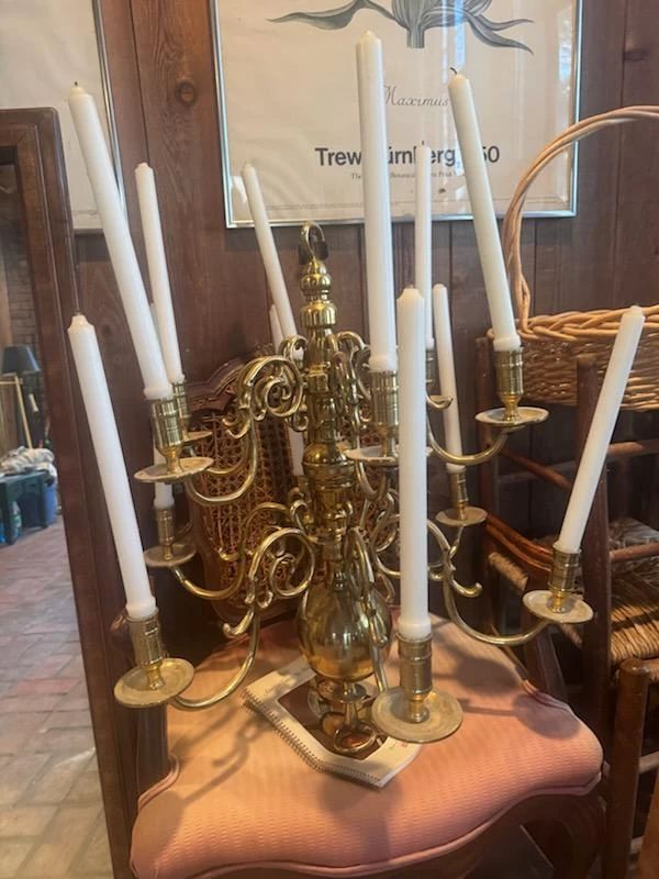 EAST HAMPTON ANTIQUES & MORE SWEET SALE starts on 4/5/2025