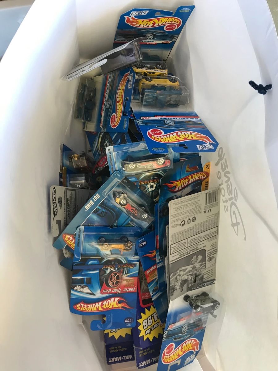 Vintage Downsizing Estate Sale Toys, Signs,... starts on 4/5/2025