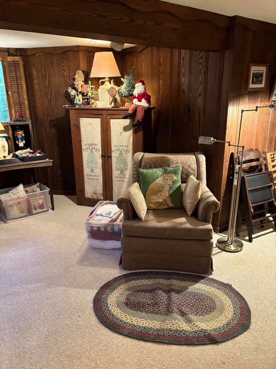 Timeless Finds From a Beloved Home ! starts on 4/25/2025