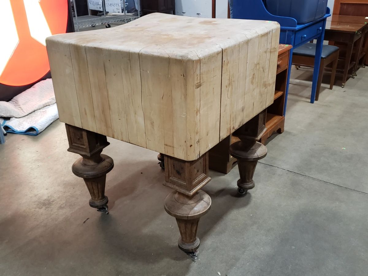 SAS Antique Butcher Block, Pocket Watch Online... starts on 4/9/2025