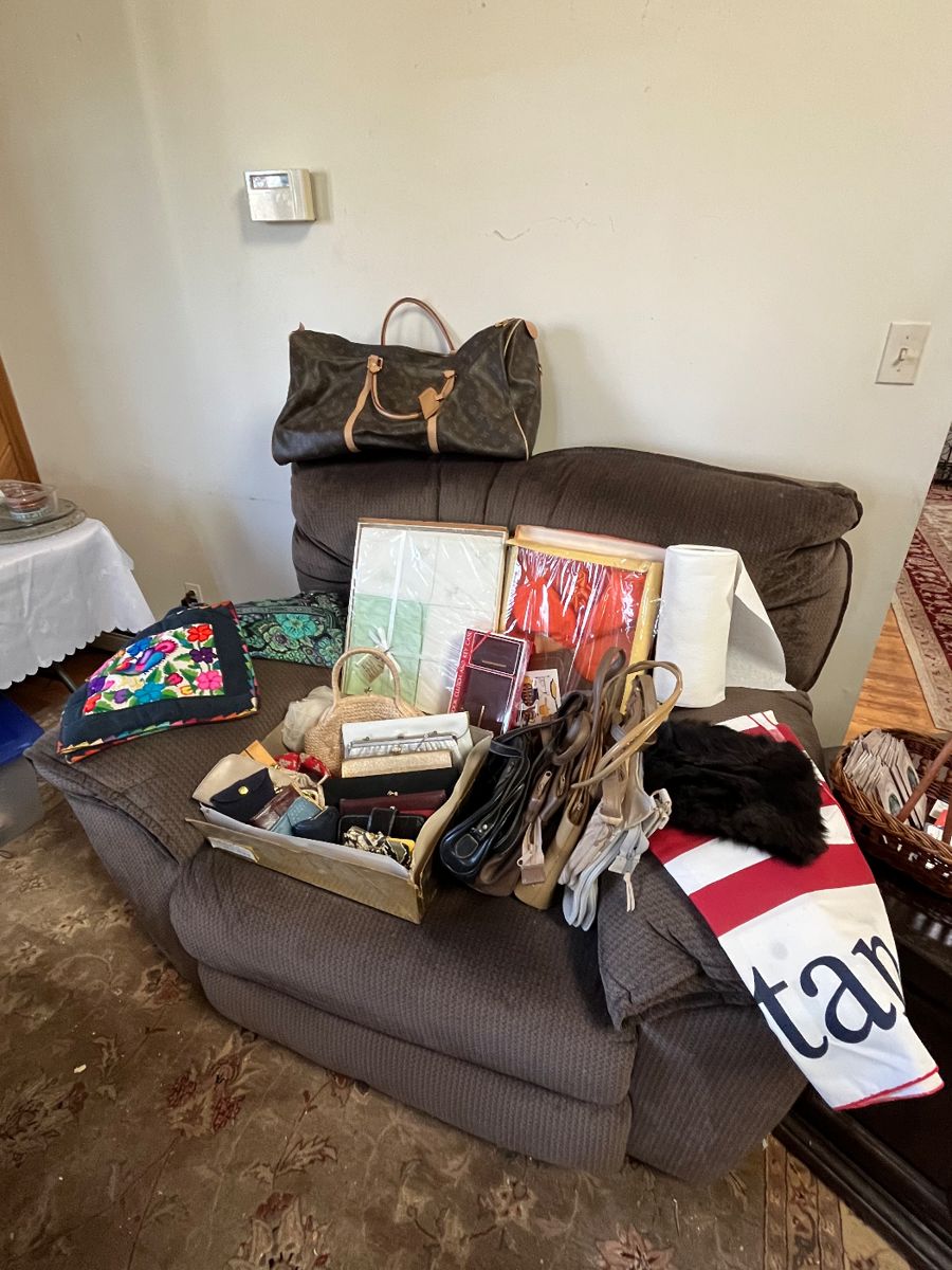 Culver Lake House Packed w Vintage Treasures starts on 4/11/2025