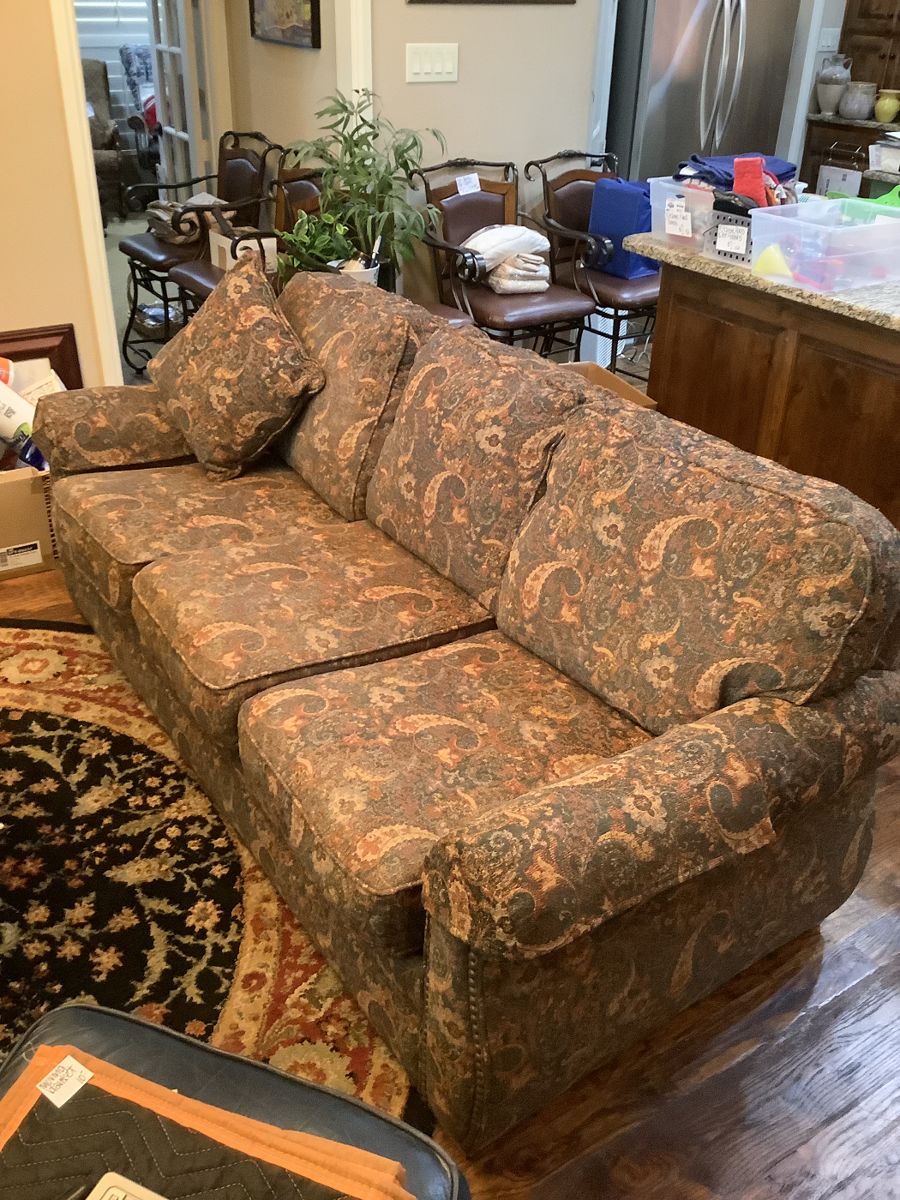 Don’t Miss This Groovy Sale North Arlington starts on 4/24/2025