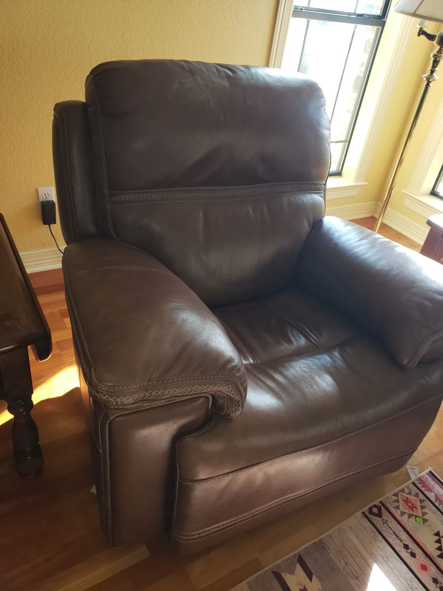 HALF PRICE SATURDAY at the Estate Sale in... starts on 4/17/2025