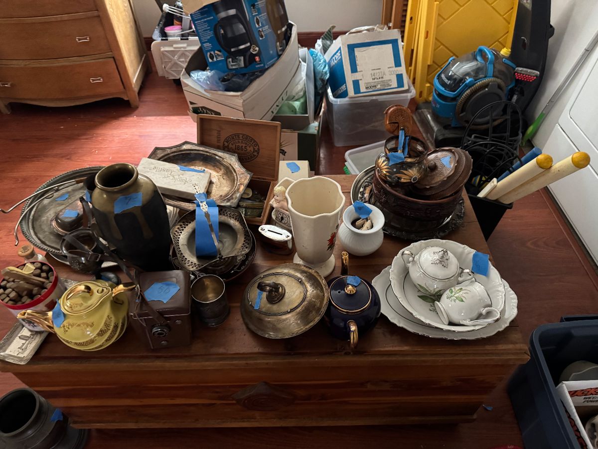 Eatate sale in Seattle, WA starts on 4/26/2025