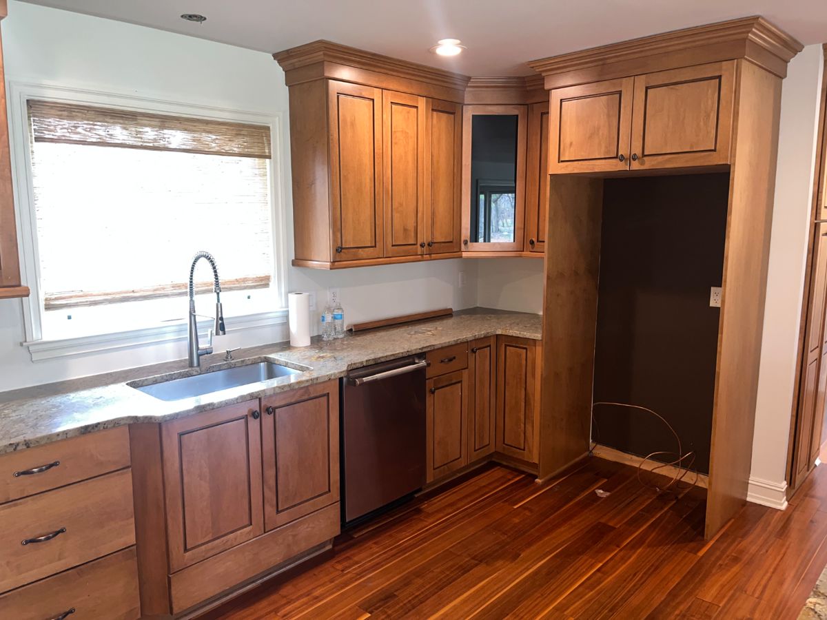 TROY RENOVATION & MOVING SALE! KITCHEN, BATHROOMS,... starts on 4/17/2025