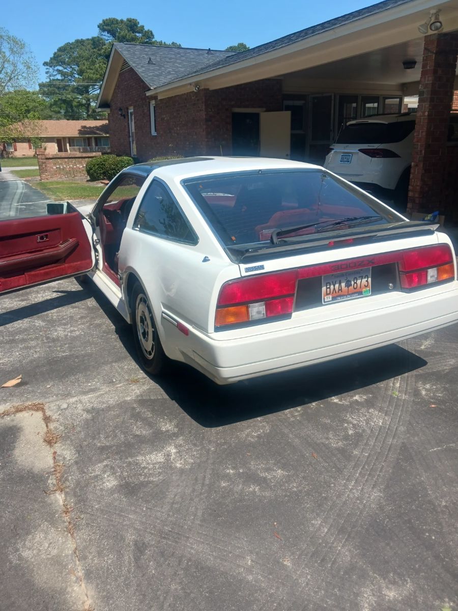 Large Estate Sale On W.Edgefield Drive in... starts on 4/16/2025