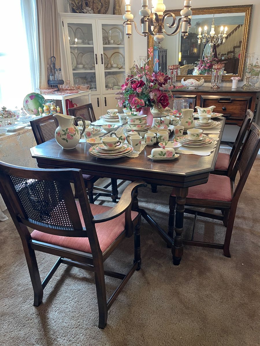 Estate Sale by The Junque Ladies in Ashland, KY starts on 4/23/2025