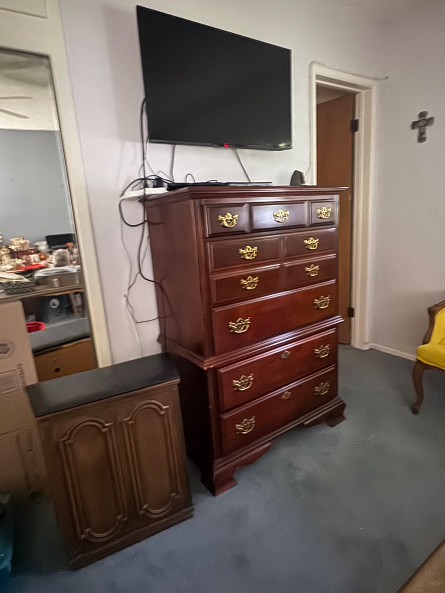 Santa Clarita Happy Valley Estate Sale starts on 5/16/2025