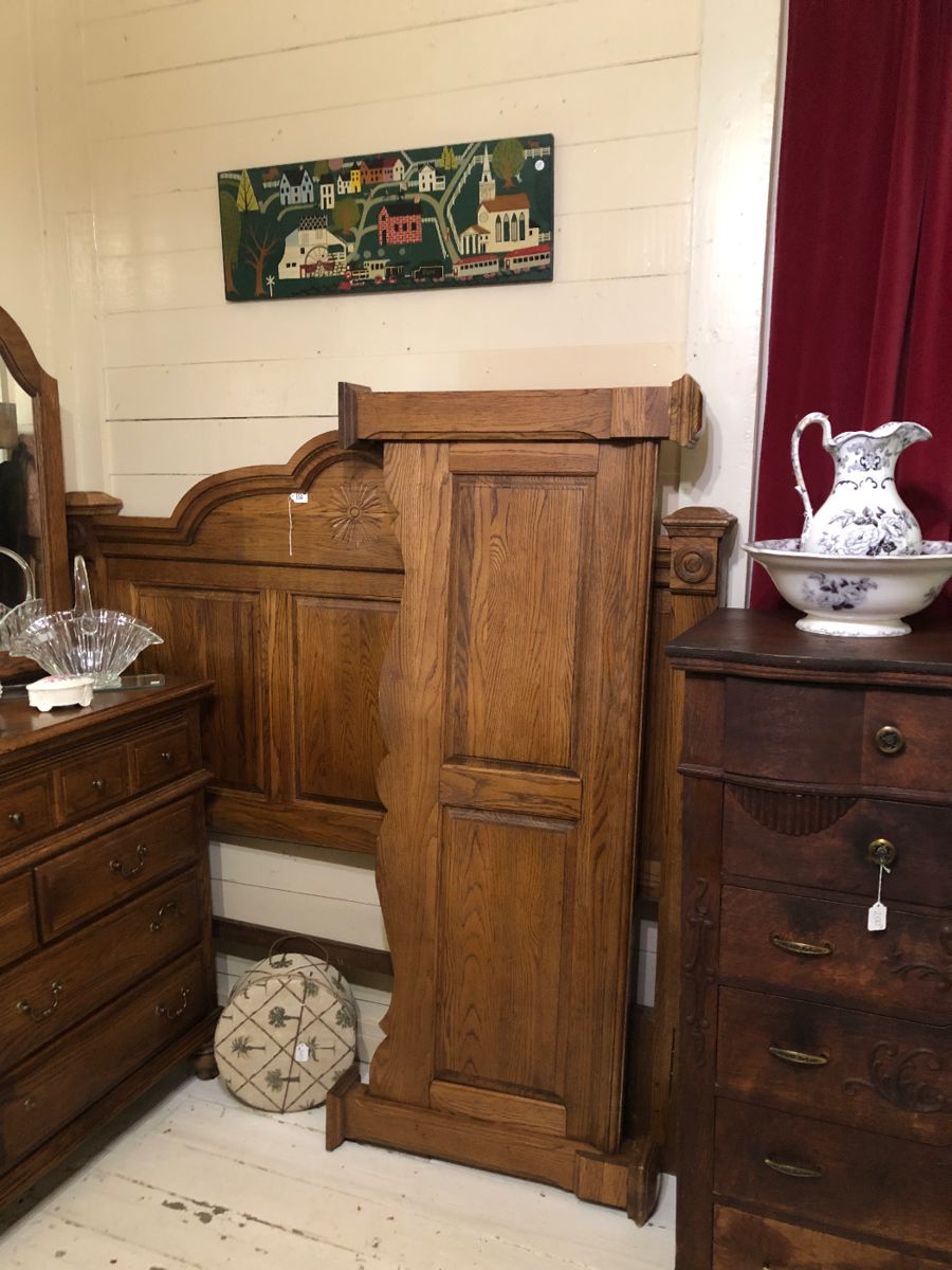 Estate sale at Old Cavitt House in Franklin, TX starts on 4/18/2025