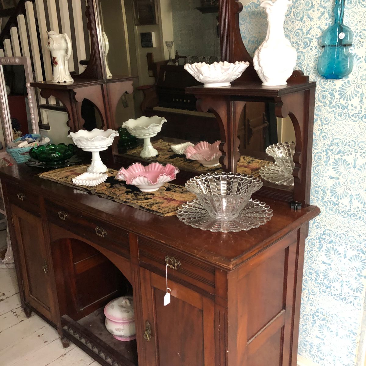 Estate sale at Old Cavitt House in Franklin, TX starts on 4/18/2025